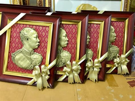 มงคลวิจิตรศิลป์ ของขวัญมงคล ขึ้นบ้านใหม่ เปิดร้าน ของที่ระลึกมอบให้ผู้ใหญ่ Home