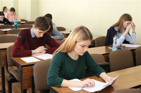 برای کنکور زبان چه درسهایی را بخوانیم؟ منابع کنکور زبان