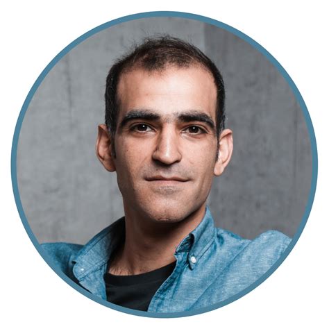 Amir Sciammas Medium