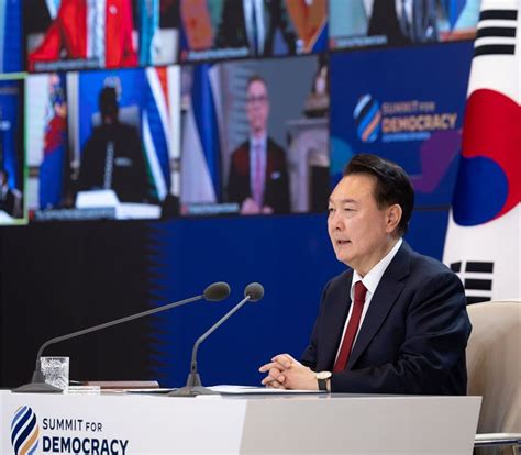 尹 대통령 “민주주의 국가 연대하면 가짜뉴스 극복 인사이드k