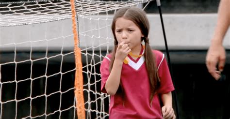 Video Kamu Pasti Gemes Dan Geli Melihat Para Gadis Kecil Ini Berperan Layaknya Orang Dewasa