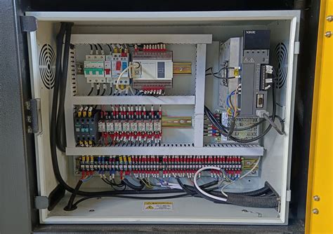 Hydraulic Punching Machine Working Principle And Composition Ruiguang Machinery Leading