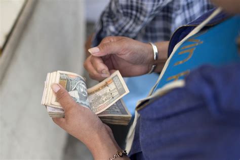 Ажиллагчдын сарын дундаж цалин Iii улиралд өмнөх улирлаас 6 3 хувиар өсөв