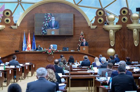 Премиерот Заев од собраниската седница Очекувам од бугарската страна да направи чисто