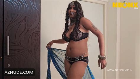 Tejaswini Prabhakar Gowda Stealing Beauty Aznude