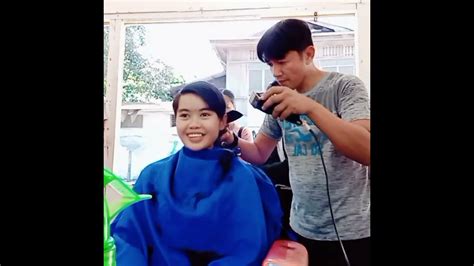 Cewek Cantik Cukur Rambut Cepak Di Barbershop Youtube