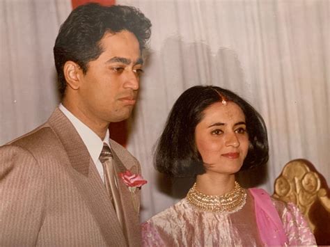 Sagarika Ghose Acclaimed Journalists Rajdeep Sardesai And Sagarika Ghose On Their Wedding Day 11