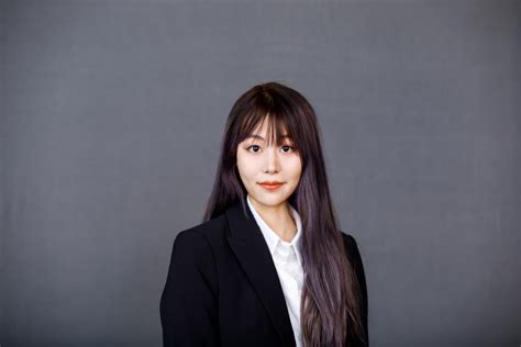 Yifan Zou Mpac 23 Uc Davis Graduate School Of Management