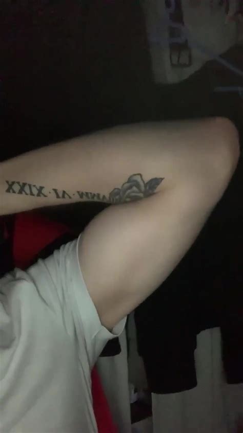 Gamer Bicep Bounce Thisvid Com