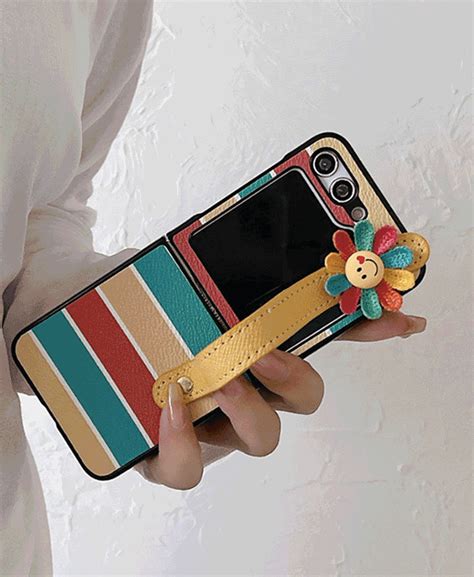 [추가금 ] Z 플립6 플립5 플립4 플립3 무지개 플라워 장식 손목 스트랩 줄 케이스 에이블리