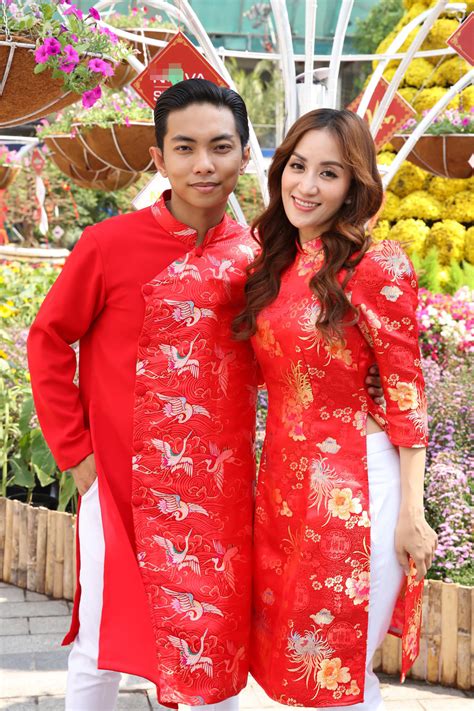 Phan Hiển Tình Tứ Khóa Môi Khánh Thi Giữa đường Phố Sài Gòn Saostarvn