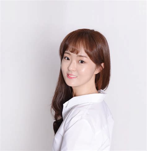 한국 플로리스트 과정 8기 김 연 지 Kim Yeon Ji 문현선 플로리스트 아카데미 졸업생 명단 문현선 플로리스트 아카데미 동양최초 플로리스트마이스터 문현선