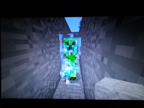 Creeper Hit By Lightning Now He Looks Like This Minecraft360