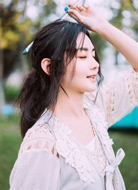 清纯人像摄影长发美女清纯户外摄影写真