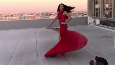 Вечернее красное платье - YouTube