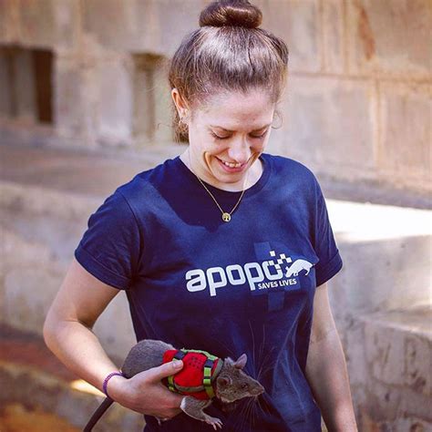 ФОТО Эрэн хайх аврах ажиллагаанд дайчлагддаг баатарлаг хархнууд