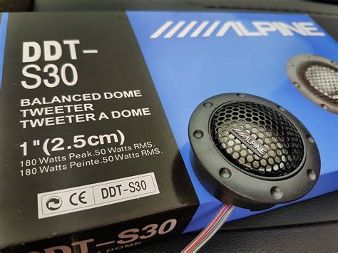 บริการติดตั้ง ยางขอบประตู ลดเสียงรบกวน และ อุปกรณ์ ประดับยนต์ ทุกชนิด Added A New Photo — At