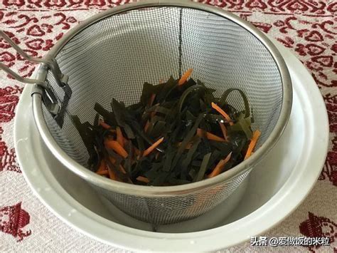 肉絲炒海帶，海帶不僅可以涼拌，還可以炒著吃，加一味調料真下飯 每日頭條