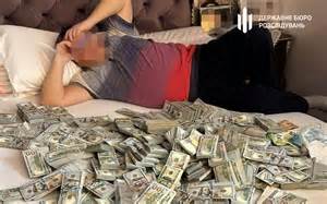 У держави є правові механізми для конфіскації незаконно одержаних головою МСЕК Хмельниччини