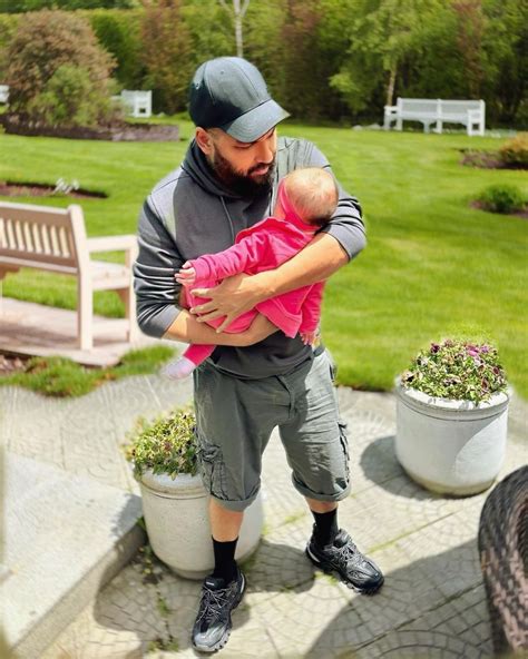 Най голямото щастие Дъщеричката на Азис стана на годинка СНИМКИ За Жената