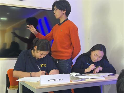 “ҮНДСЭН ХУУЛЬ БИДНИЙ АМЬДРАЛД” сэдэвт карл попперийн мэтгэлцээнийг зохион байгууллаа