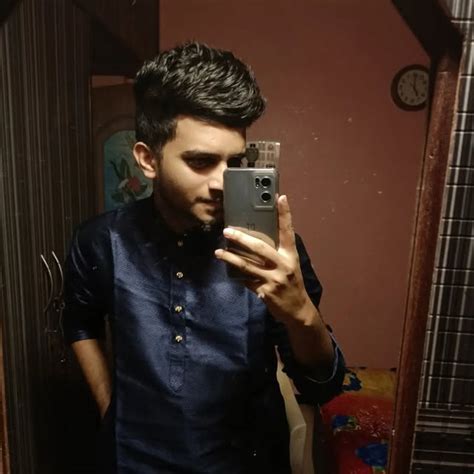 ॐ🚗 काळे🍁 Omkarkale • Threads Say More