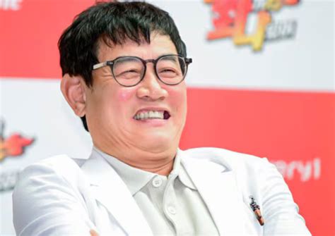 Lee Kyung Kyu Apologizes After Driving Incident Involving Panic Disorder Medication