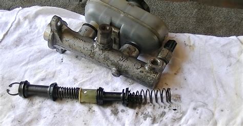 What Are Symptoms Of Bad Or Failing Master Cylinder Honda The Other Side