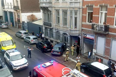 Une Voiture Défonce La Porte Dune Maison Rue Kessels à Schaerbeek On La échappé Belle La