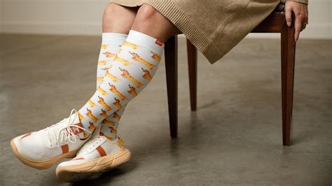 Compression Socks Vs Regular Socks How Are They Different Vim And Vigr