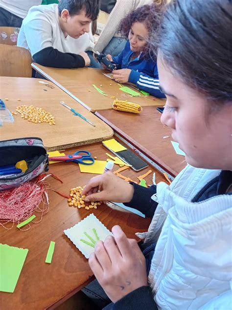 Reduce Reuse Recycle Cei 3 R Martisoare Din Materiale Reciclabile Școala Gimnazială Măgura