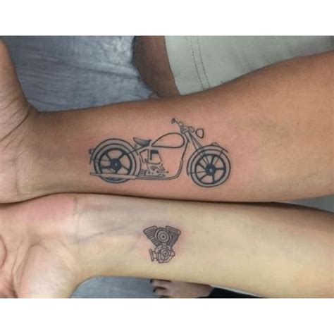 Los Tatuajes De Moto En Pareja Para El Amor En 2022 Tatouage Biker