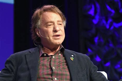By 2030 Futurist Ray Kurzweil Says Humans Can Achieve Immortality