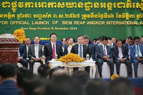 សម្តេចមហាបវរធិបតី ហ៊ុន ម៉ាណែត នាយករដ្ឋមន្រ្តី នៃព្រះរាជាណាចក្រកម្ពុជា