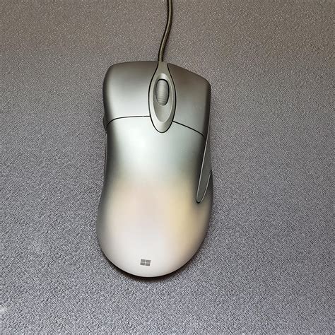 This Is The Sexiest Mouse I Ve Ever Seen IRL Mini First Impressions R MouseReview