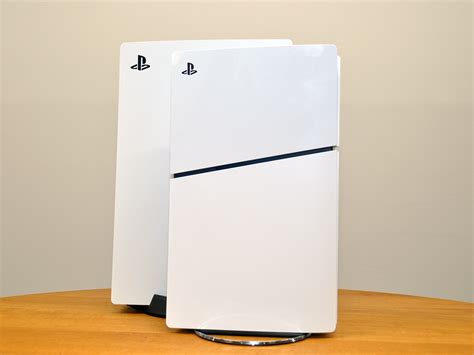 「新型ps5」開封の儀 従来型よりも小さくなったことを実感できるサイズに 625 Cnet Japan