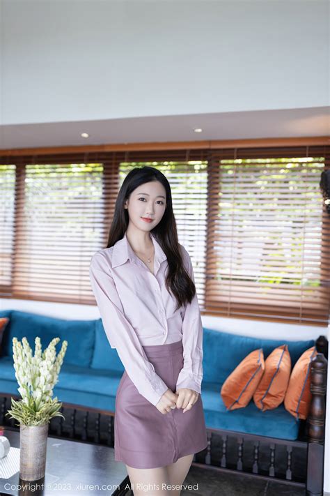 Xiuren 秀人网 No7482 짧은 치마를 입은 당안치의 아름다운 다리 V2ph