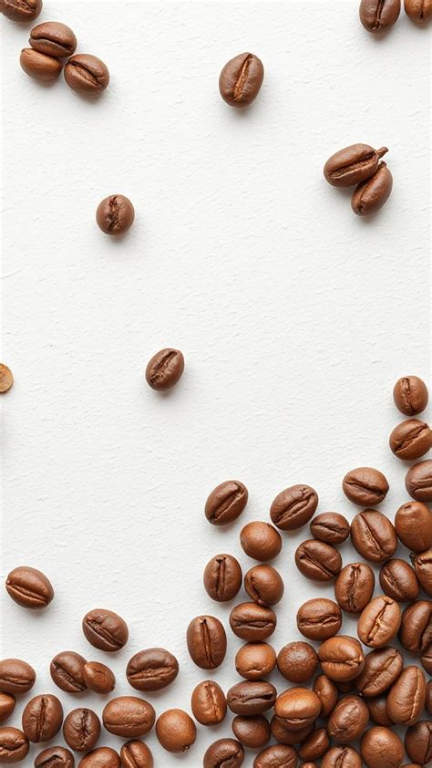 Фон с кофейными зернами · Обои на телефон по ссылке в 2025 г Кофейные зёрна Обои Кофейня