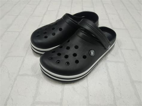 Крокси чорні — ціна 280 грн у каталозі Сандалії Купити чоловічі речі за доступною ціною на Шафі