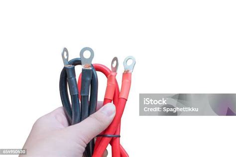 자동차 배터리 점퍼 빨간색과 검은색 긍정적인 부정적인 선 절연 손에 검은색에 대한 스톡 사진 및 기타 이미지 검은색 교통수단 구리 Istock