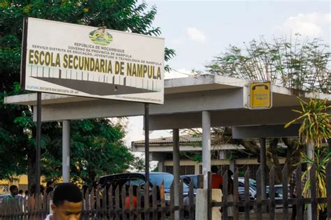 Aluno Expulso Ap S Agredir Professores E Colegas Mmo