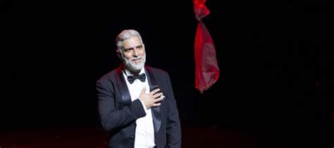 Sebastian Cavazza Povsem Navdušil Vestnik Si