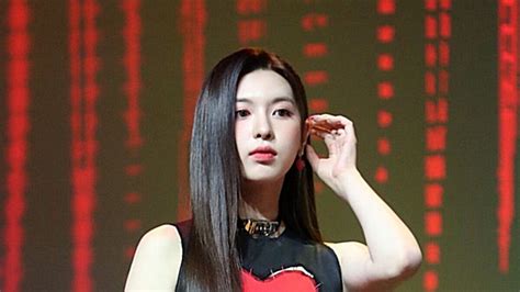 [e포토] 엔믹스 배이 내 마음에 빅 하트