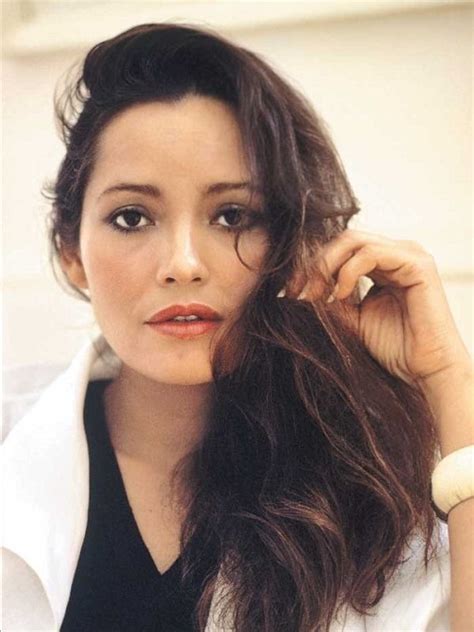 Barbara Carrera