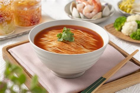 美食港式湯醬鮑魚撈麵 香港商報