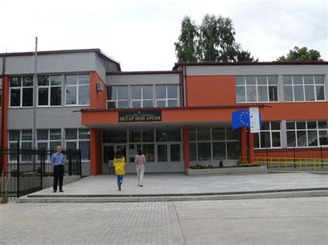 СПОРЕД ПОТВРДА ОД СТРАНА НА МВР ЗА ПРВ ПАТ ВО ЗЕМЈАВА СЕ СЛУЧУВА ДОЈАВА ЗА БОМБА ВО ОСНОВНО