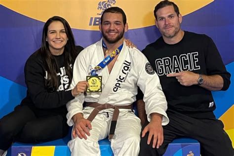 Royce Gracie Esposa At Connor Alexander Blog
