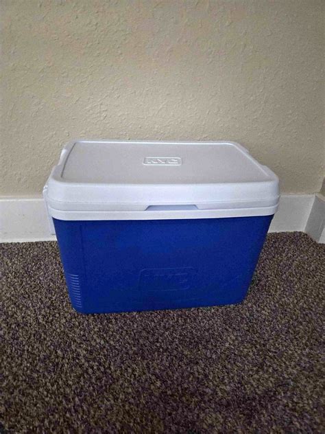 Two Extra Large Igloo Coolers Camping Coolers Great Falls Montana