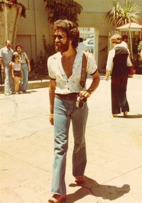30 Cool Pics Show What Cool Guys Looked Like In The 1970s Artofit