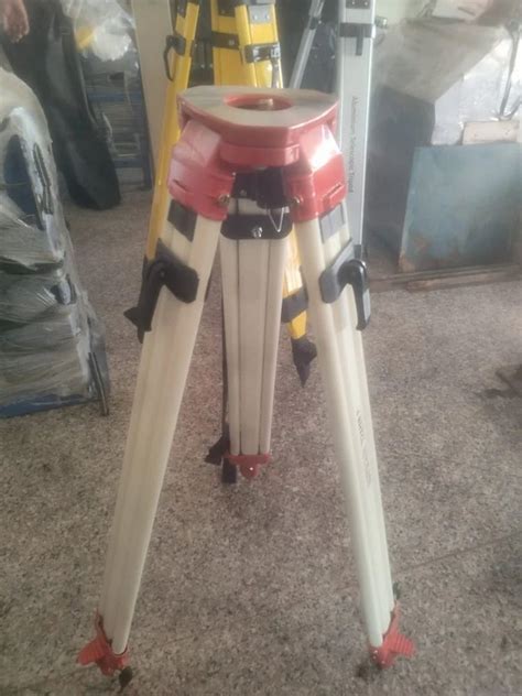 White Auto Level Tripod Stand For Survey 4 Ft At 1400 Piece In Jaipur ID 2854121640030